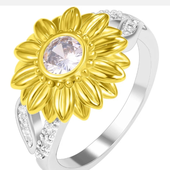 Jewelry | New Two Tone Flower Ring | Poshmark